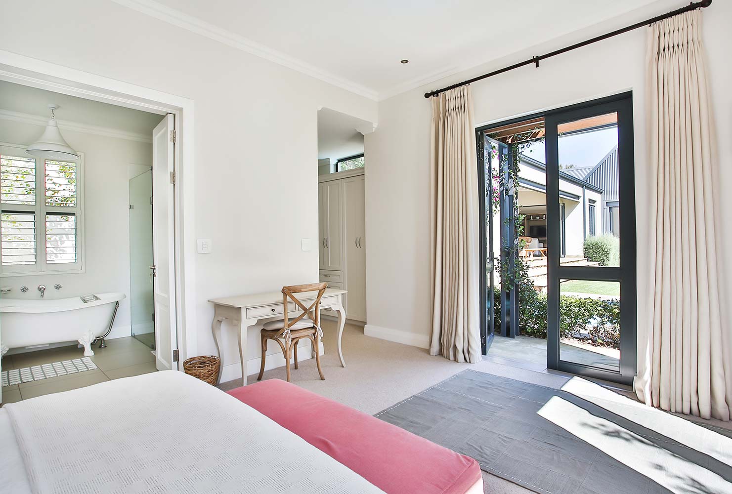 Veld Architects | House in a Valley